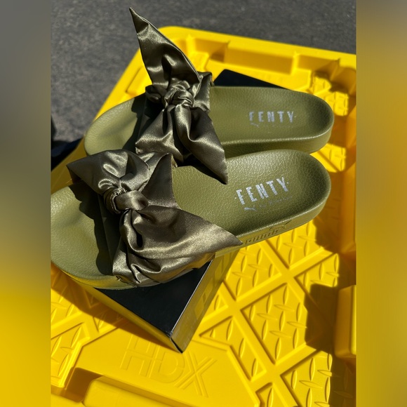 Puma | Shoes | Puma By Rihanna Fenty Bow Slide | Poshmark